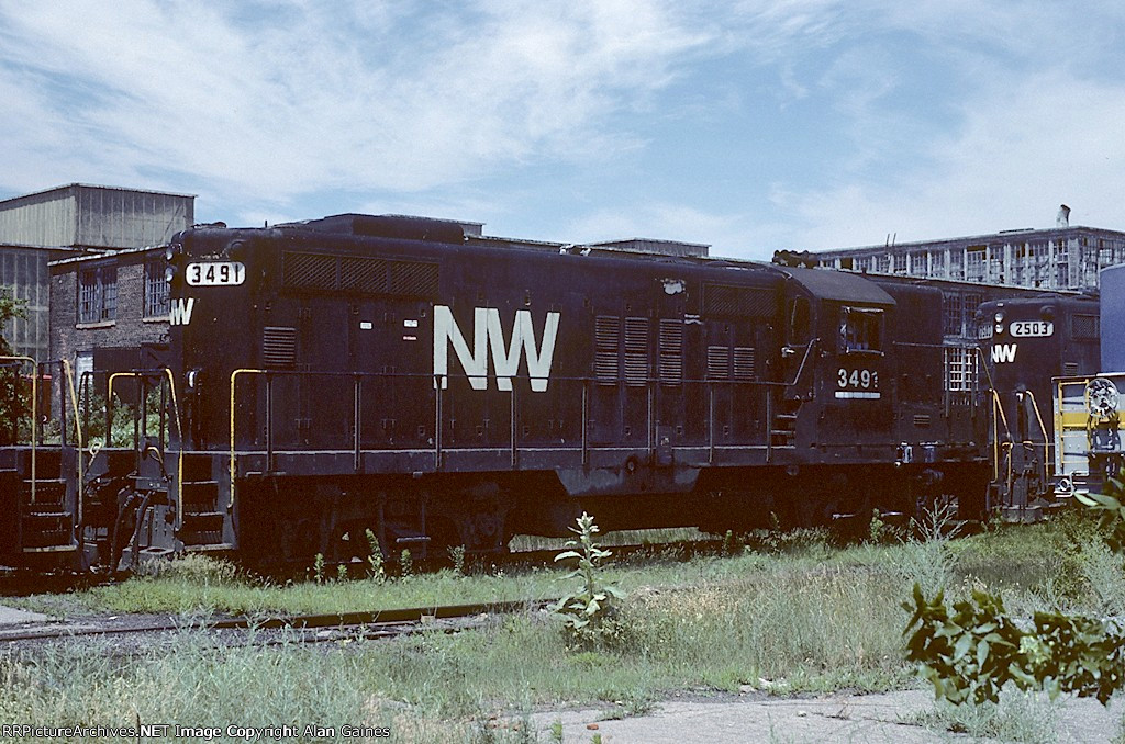 N&W GP9 3491